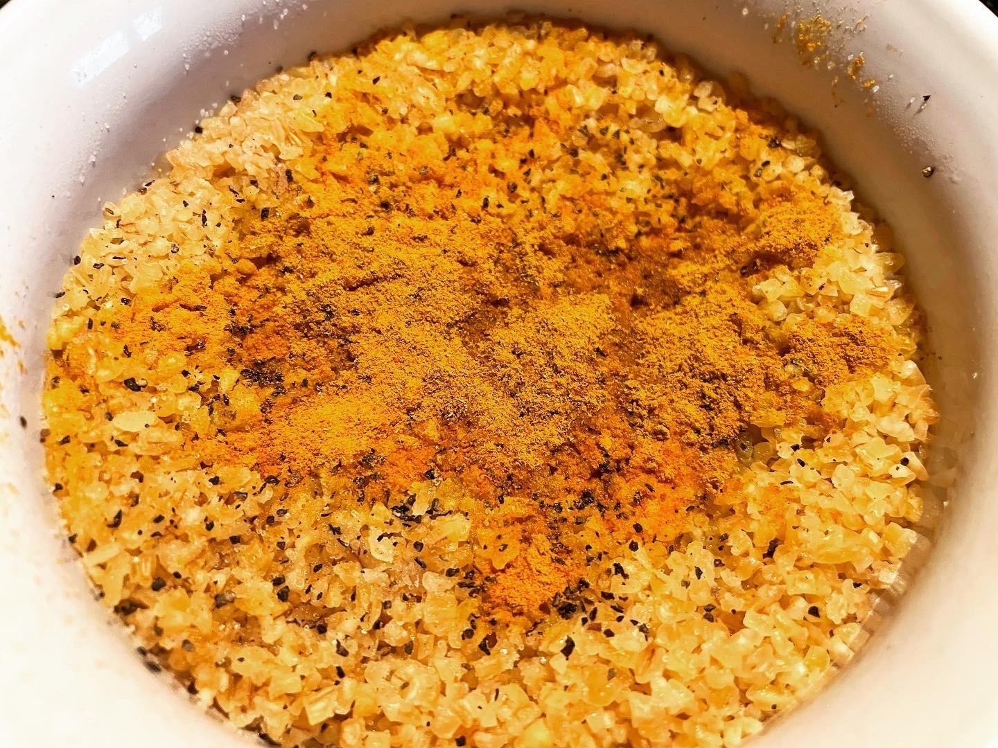 Bulgurpfanne mit weißen Bohnen (vegan) - zucchiniwelt.de